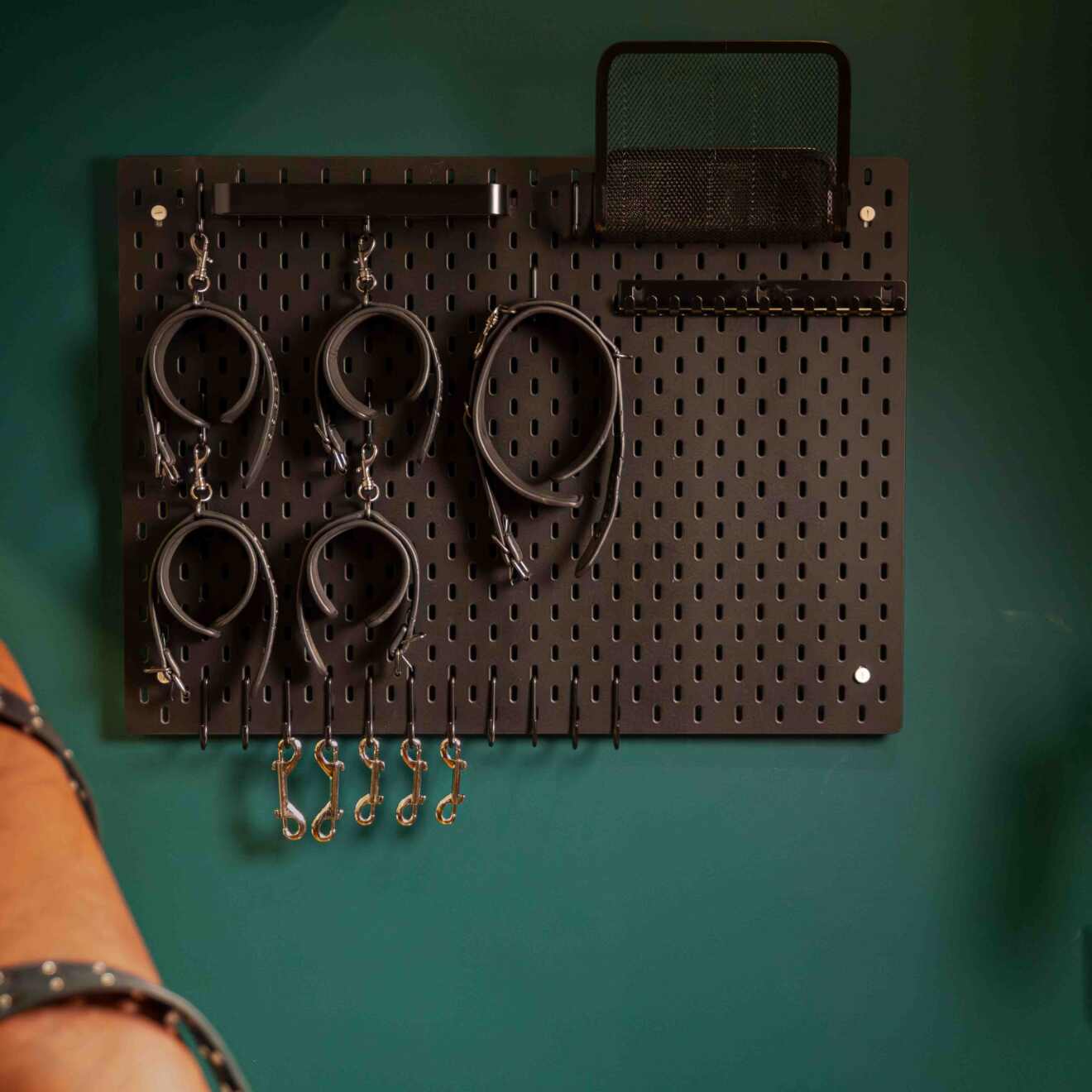 sm bdsm kamer Belgie huren, room belgium, sm dungeon Belgique