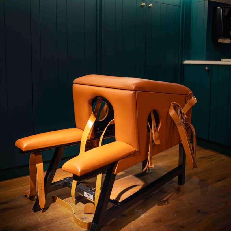 sm bdsm kamer Belgie huren, room belgium, sm dungeon Belgique